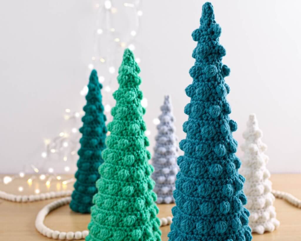 Bobble Christmas Tree - Crochet pattern - The Easy Design