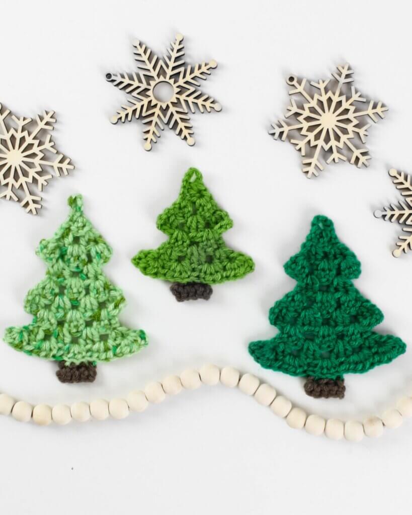 10 Minutes Christmas Tree - Crochet pattern - The Easy Design