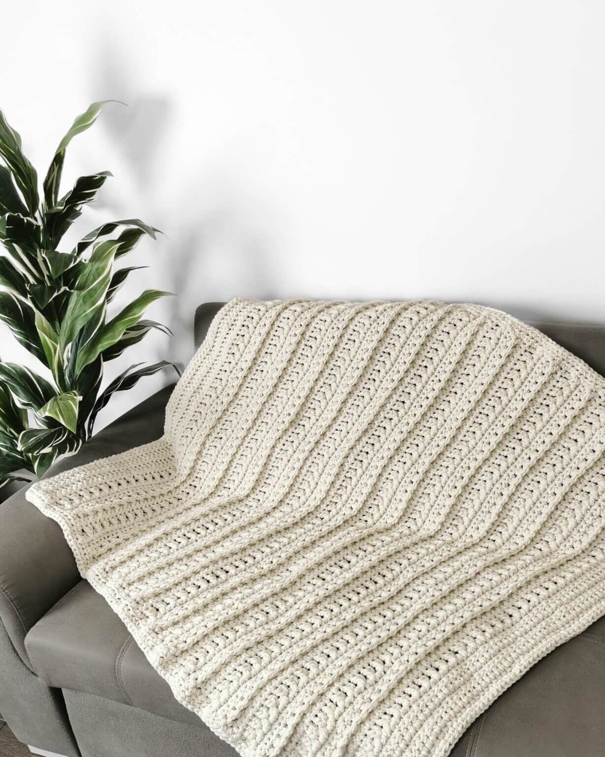 MELLOW Blanket - Crochet pattern - The Easy Design
