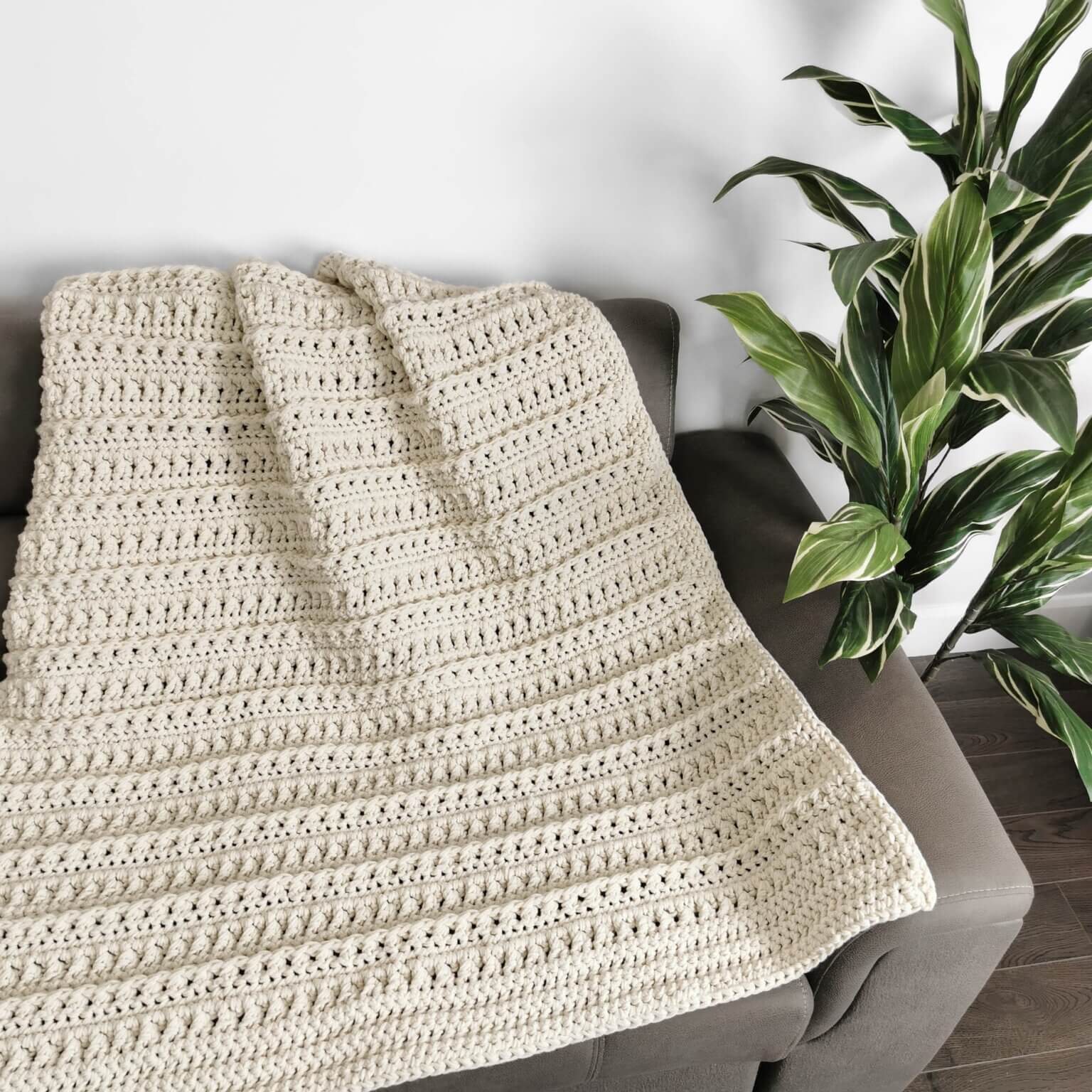 MELLOW Blanket - Crochet pattern - The Easy Design